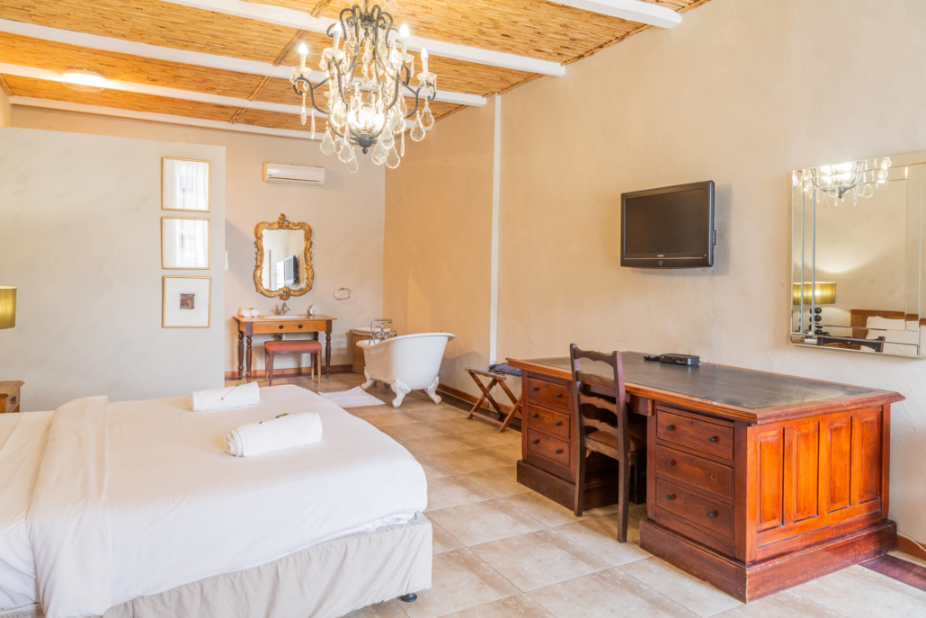Deluxe Rooms - Karoo 1 Hotel Accommodation